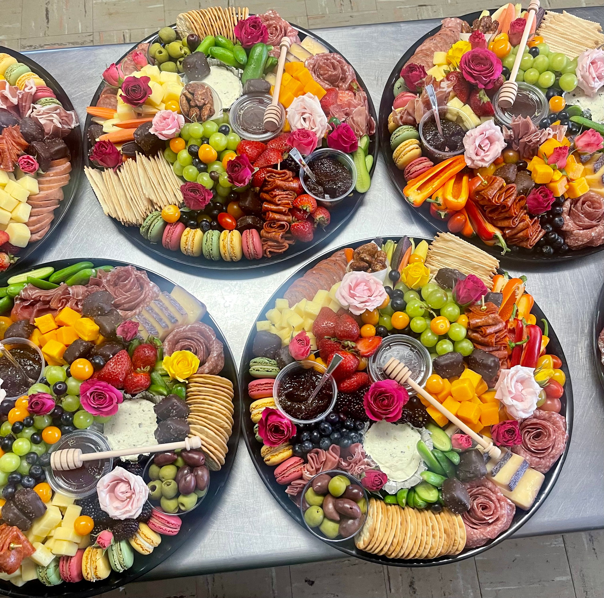 18" Grazing Tray | Brown Girl Charcuterie