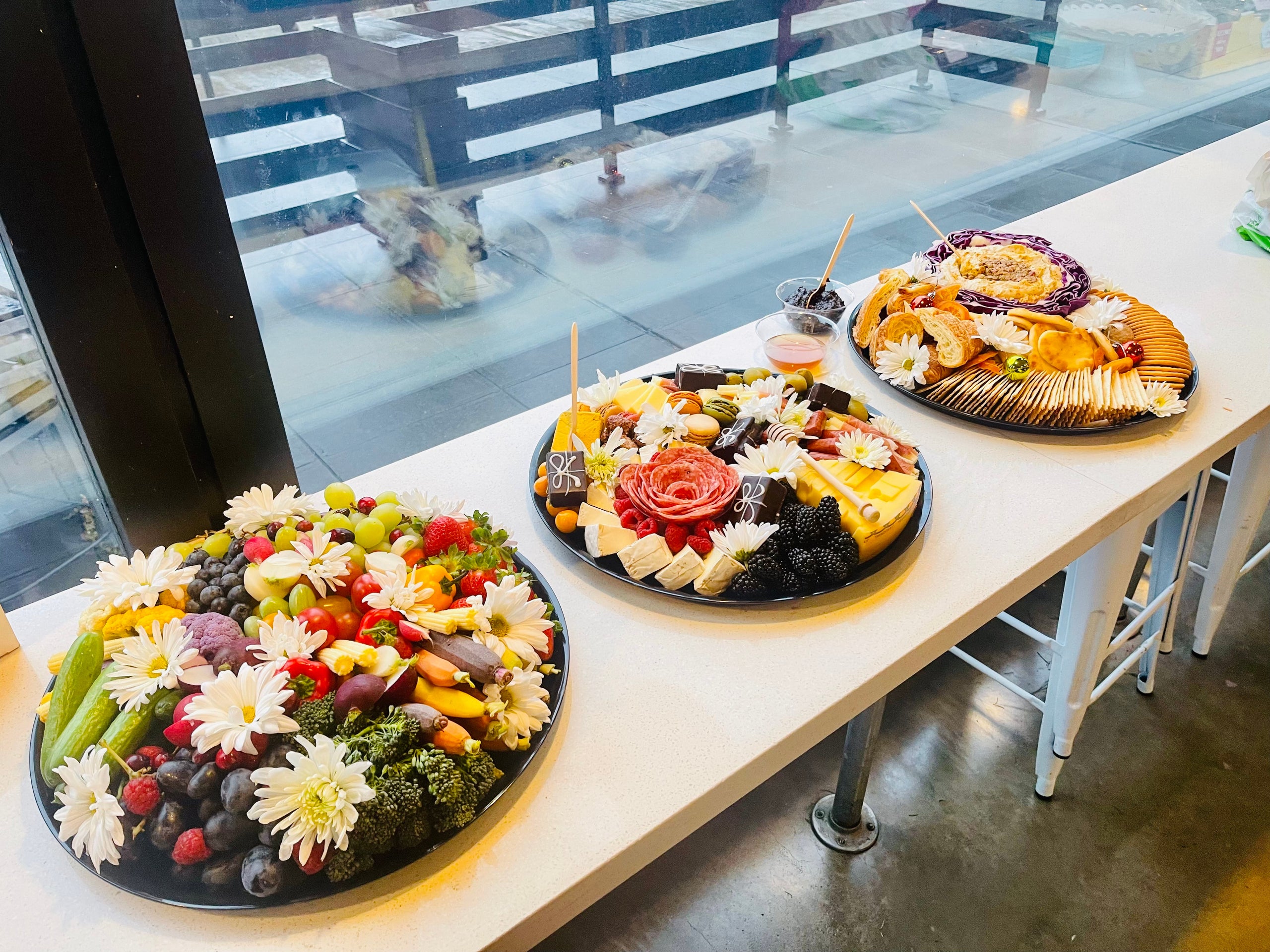 18" Grazing Tray | Brown Girl Charcuterie